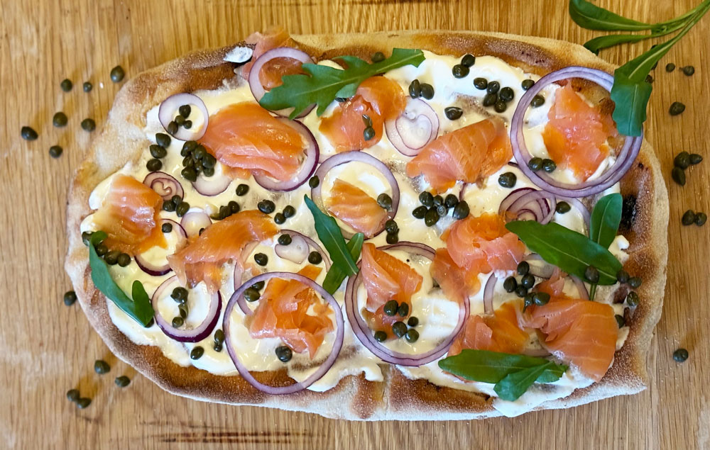 Pinsa kolmella eri täytteellä – Ruoantuoksu